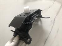 China Oem 12371-38060 Car Engine Mounting For Toyota Land Cruiser URJ202 2009- for sale