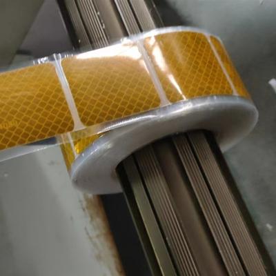 China Flexible Reflective Tape White Yellow Red ECE 104r Certificate for sale