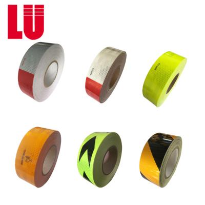 China Waterproof Adhesive Dot C2 Red And White Reflective Tape Trucks Trailer Safety Retro ECE 104r for sale