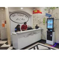 China Interactive Check In Counter Kiosk With Touchscreen Card Reader Power for sale