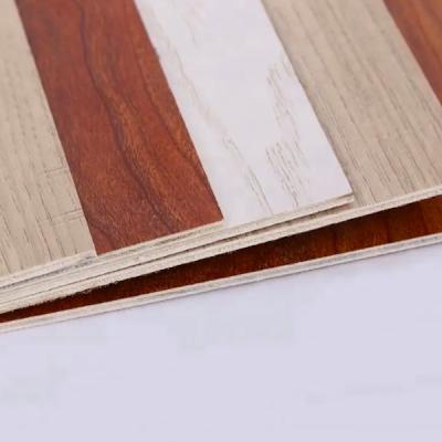 China 22mm Hardwood Veneer Plywood 4x8 Feet Furniture Grade with 680-720kg/m³ Density for sale