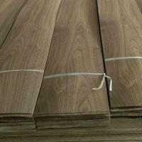 China 1.7mm American Walnut Wood Flooring Veneer | 0.6-2.0mm Thickness | ≤12% Moisture Content for sale