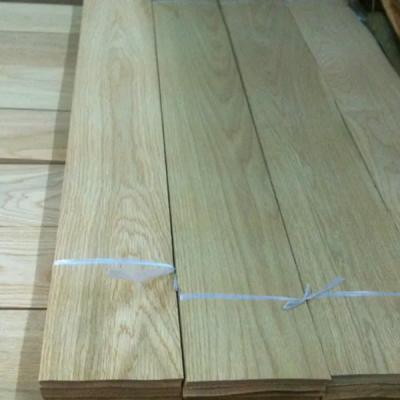 China 2mm Thick Smooth Maple Wood Veneer Flooring - 1220x2440mm Panel Size with B1 Fire Resistance for sale