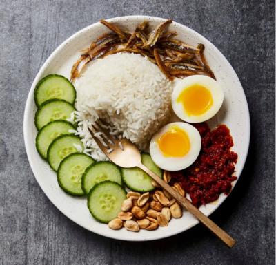 China Southeast Asian Cuisine Coconut Milk Rice Nasi Lemak Authentic Taste Vacuum Packaging for sale