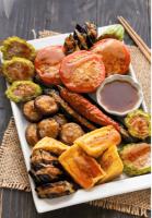China Hakka Cuisine Ready To Eat Packaged Food Traditional Classic Hakka Stuffed Tofu for sale