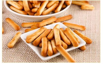 China Sweet Cookies And Cakes 120g Italian Ladyfinger Biscuits Snacks for sale