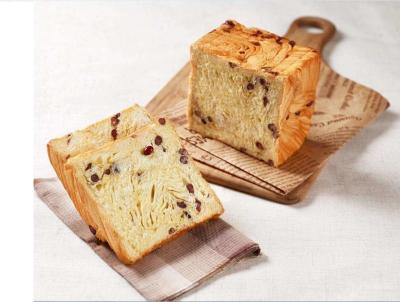 China Baked Sweet Pastry Desserts Red Bean Toast For Tea Break HALAL for sale