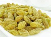 China Portable Package Fruit Preserves Food 120g Custom Seedless Raisins for sale