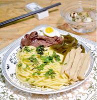 China Noodles Ready To Eat Packaged Food Non Fried Instant Che Zai Mian for sale
