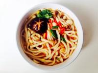 China Japanese Style Noodle Ready To Eat Packaged Food Fresh Udon Noodles 200g for sale