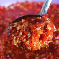China Fresh Taste Red Chili Paste Hot Pepper Sauce 24 Months Shelflife for sale