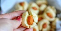 China Snacks Almond Cookies With Carton Packing Nut Cookies ISO9001 for sale