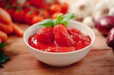 China Custom Whole Peeled Tomatoes Canned Healthy Food Tomato Paste Sauces for sale