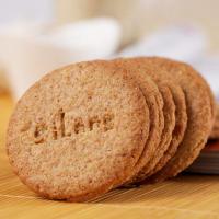 China Sweet And Salty Oatmeal Cookies 500g Packing MOQ 10CTN With Certificate for sale