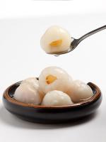 China HALAL 0.20 - 0.50% Acid Lychee Canned Fruit GMO Cultivation Syrup Preservation Process for sale