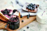 China Organic Blueberry Paste Jam In 3KG Bottles Fruit Jam Canned for sale