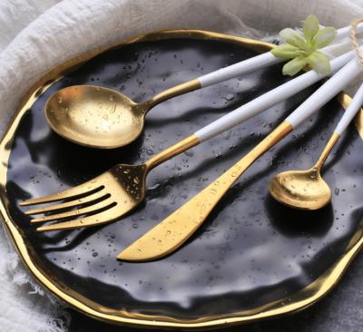 China NEWTO NC099 White and Gold Color Stainless Steel Flatware Set Kitchen Cutlery Knife Fork Spoon for sale
