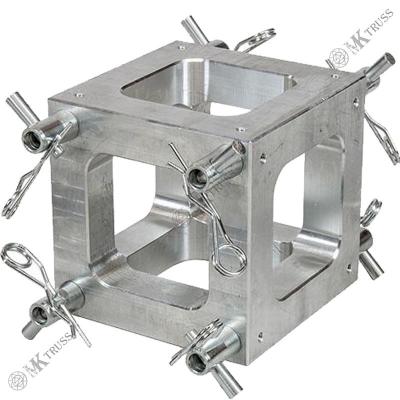 China 290mm 400mm Aluminum Alloy Square Truss 3 Ways Corner Junction Box with Accessories for sale