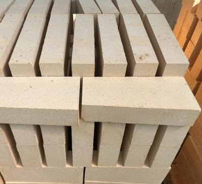China Fusion Al2O3 Heat Insulation Brick 1900C Cast Iron Fire Brick for sale