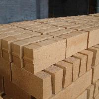 China Fusion Al2O3 Heat Insulation Brick 1900C Cast Iron Fire Brick for sale