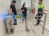 China Stainless Steel Tripod Turnstile Barrier Passage Width 550mm IP54 Protection Grade for Smooth Access Control for sale