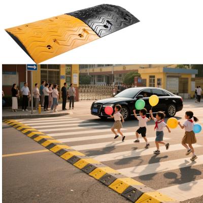 China CE/ISO Certified Speed Bump Kit Weatherproof Rubber Traffic Calming Device for Warehouse/School Zone for sale