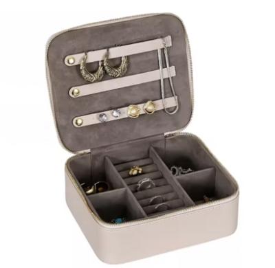 China Luxury Ladies Leather Jewellery Box With Velvet Lining Zipper Travel Jewelry Case OEM for sale