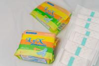 China 240mm Menstrual Pad Sanitary Cotton Napkin Pads High Absorbency Soft Breathable for sale