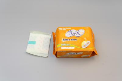 China Hypoallergenic Adhesive Strip Cotton Pantiliners Breathable Daily Freshness And Light Discharge Protection Gentle On Skin for sale