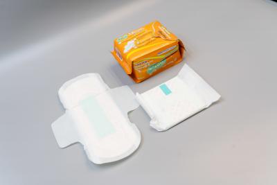 China Hypoallergenic Feminine Napkins Equipped with SUPER DRY Top Layer Technology Delivering Enhanced Absorption and Softness for sale