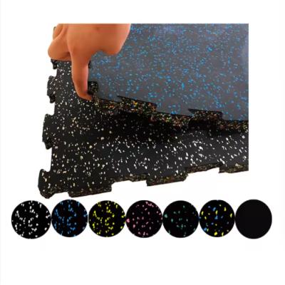 China Gym Training Interlocking Rubber Flooring Breathable 60-70 shoreA for sale