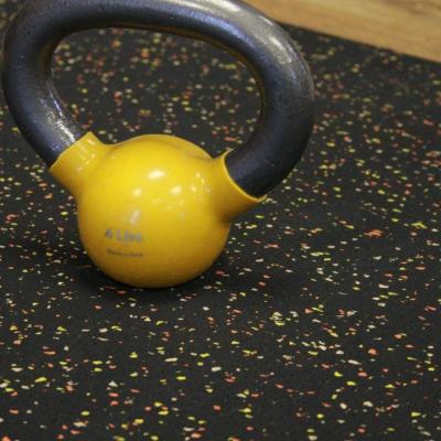 China Custom Commercial Gym Flooring Rolls Green / Blue Rubber Non Slip Matting Roll for sale