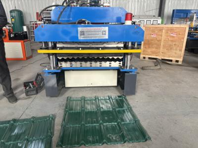 China Chain Driven Roll Forming Machine with 18 Forming Stations and Hydraulic Cutting for Metal Roof Tile Production Line for sale
