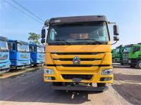 China Heavy‑Duty Sinotruk HOWO V7 in Desert Yellow 300 L Fuel Tank for sale