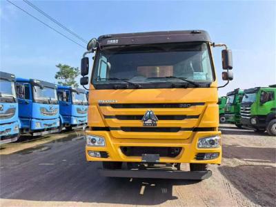 China Heavy‑Duty Sinotruk HOWO V7 in Desert Yellow 300 L Fuel Tank for sale