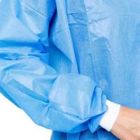 China 45GSM Level 2 SMS Non Woven Disposable Isolation Surgical Gown Autoclavable CE for sale