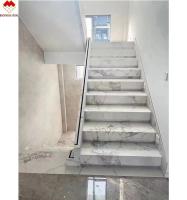 China Customized Polished or Matte Calacatta White Marble Look Porcelain Tile Stairs Mohs 6-7 Hardness for sale