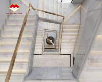 China Indoor Natural Marble Stone Stair Step Cover with Customized Size and Anti-slip Feature for sale