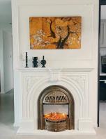 China Customized European Style Fireplace Natural Marble for Modern Indoor Living Room for sale