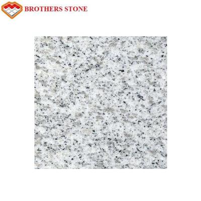 China Custom Size Sesame White Granite Stone Tiles 0.28% Water Absorption for sale