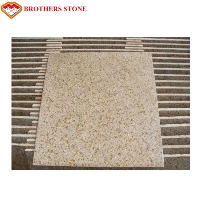 China G682 Rusty Yellow Granite Stone Slabs , G682 Sunset Gold Granite Fashionable Appearance for sale