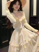 China Women’s Vintage Floral Puff-Sleeve Midi Dress with Tiered Skirt and Fitted Waist for sale