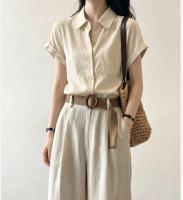 China Women's Relaxed Fit Lightweight Cotton Short Sleeve Button-Up Shirt for Casual Wear for sale