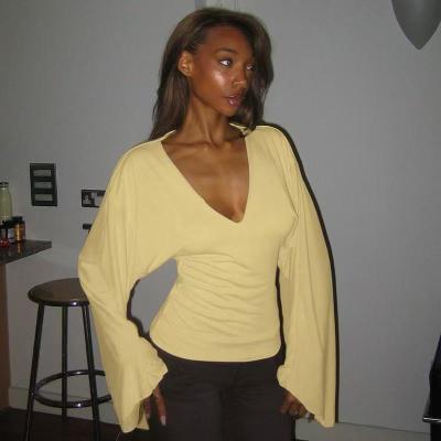 China Women’s Off-Shoulder Long Sleeve Top with Slim Fit and Stretch Fabric for Comfortable Wear for sale