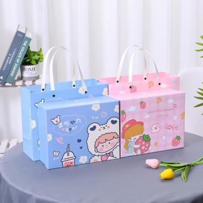 China Portable Cardboard Gift Packaging Boxes Cartoon Design For Baby Birthday Customized Size for sale