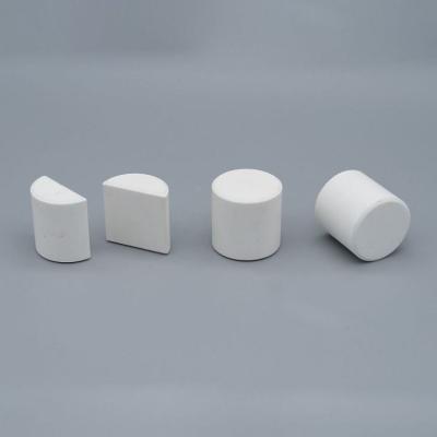 China Cyliner 99% Alumina Ceramic Grinding Balls white color for sale