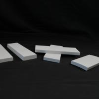 China 2000 MPa Compressive Strength Alumina Ceramic Tiles with High Thermal Shock Resistance and Customizable Size for sale