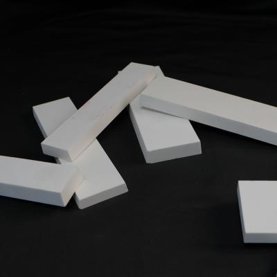 China Square White Alumina Ceramic Tiles with 92% Alumina Content for Industrial Flooring for sale
