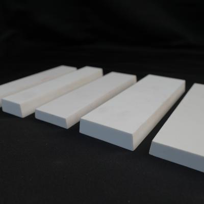 China 130*50*15mm Alumina Ceramic Tiles with 2000 MPa Compressive Strength and High Thermal Shock Resistance for sale