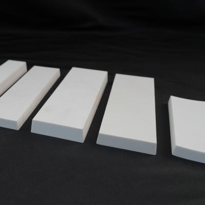 China Rectangle Alumina Ceramic Tiles with High Electrical Resistivity and Excellent Chemical Resistance for Industrial Applications for sale
